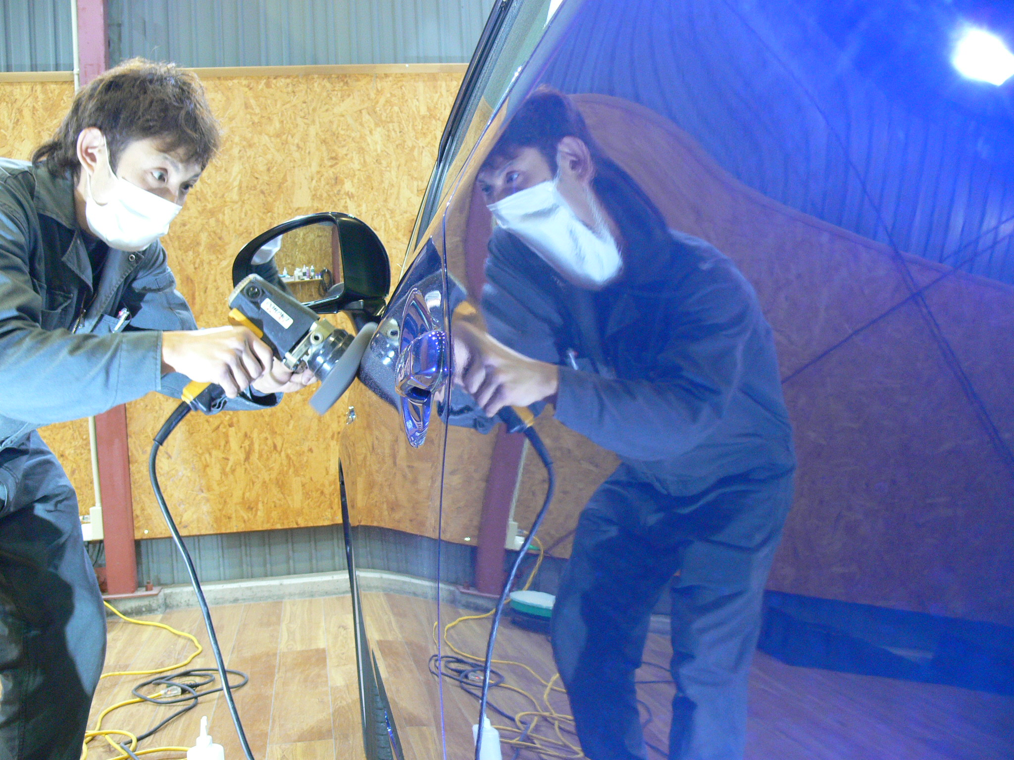 Toyota Prius 8T5 Dark blue Mica | オフィスモリシタ